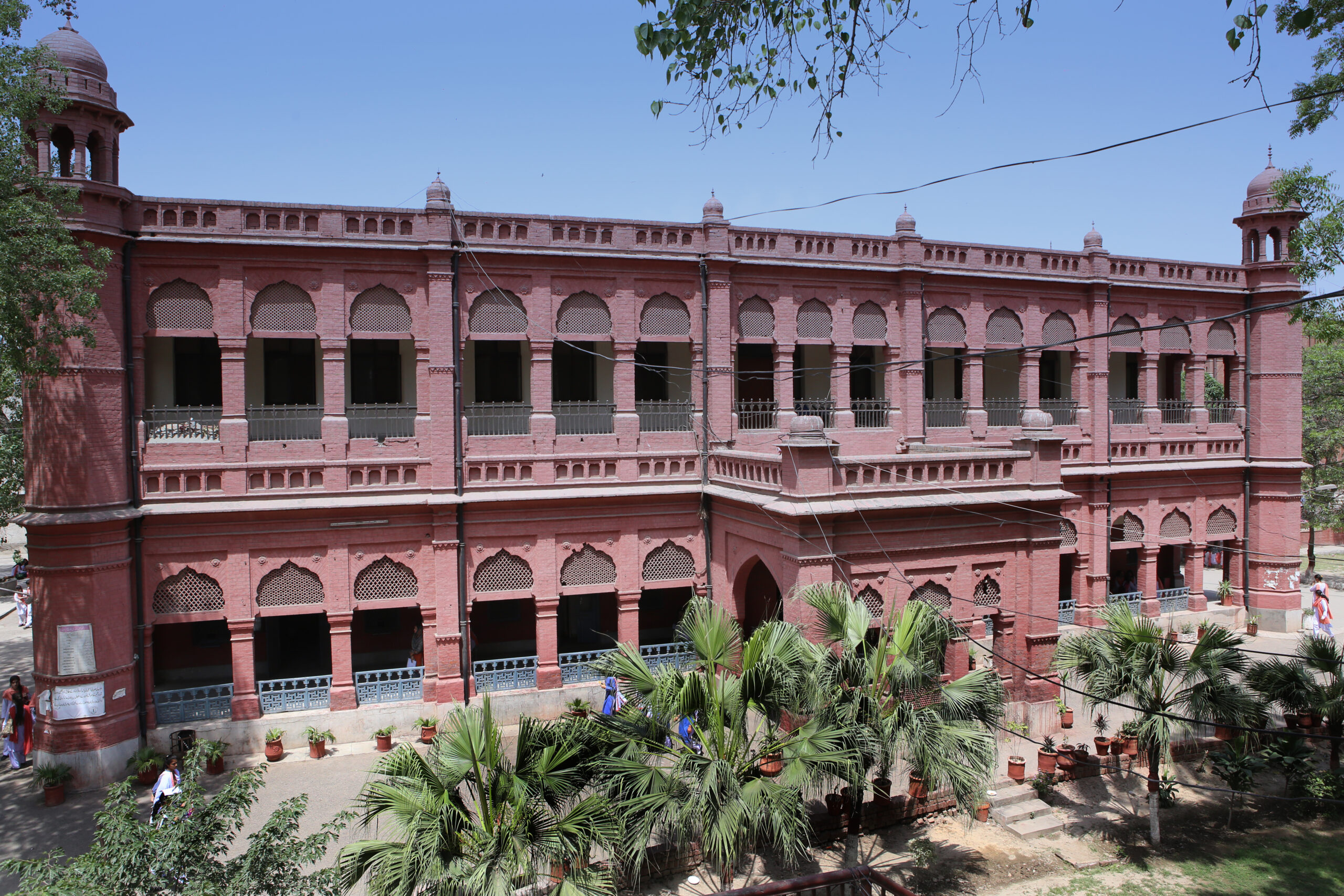 QMC Home - QMC